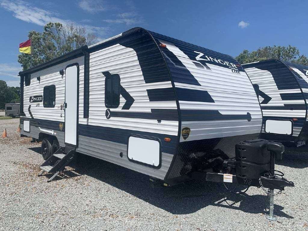 2023 CROSSROADS ZINGER 252BH - NEW - Camping World