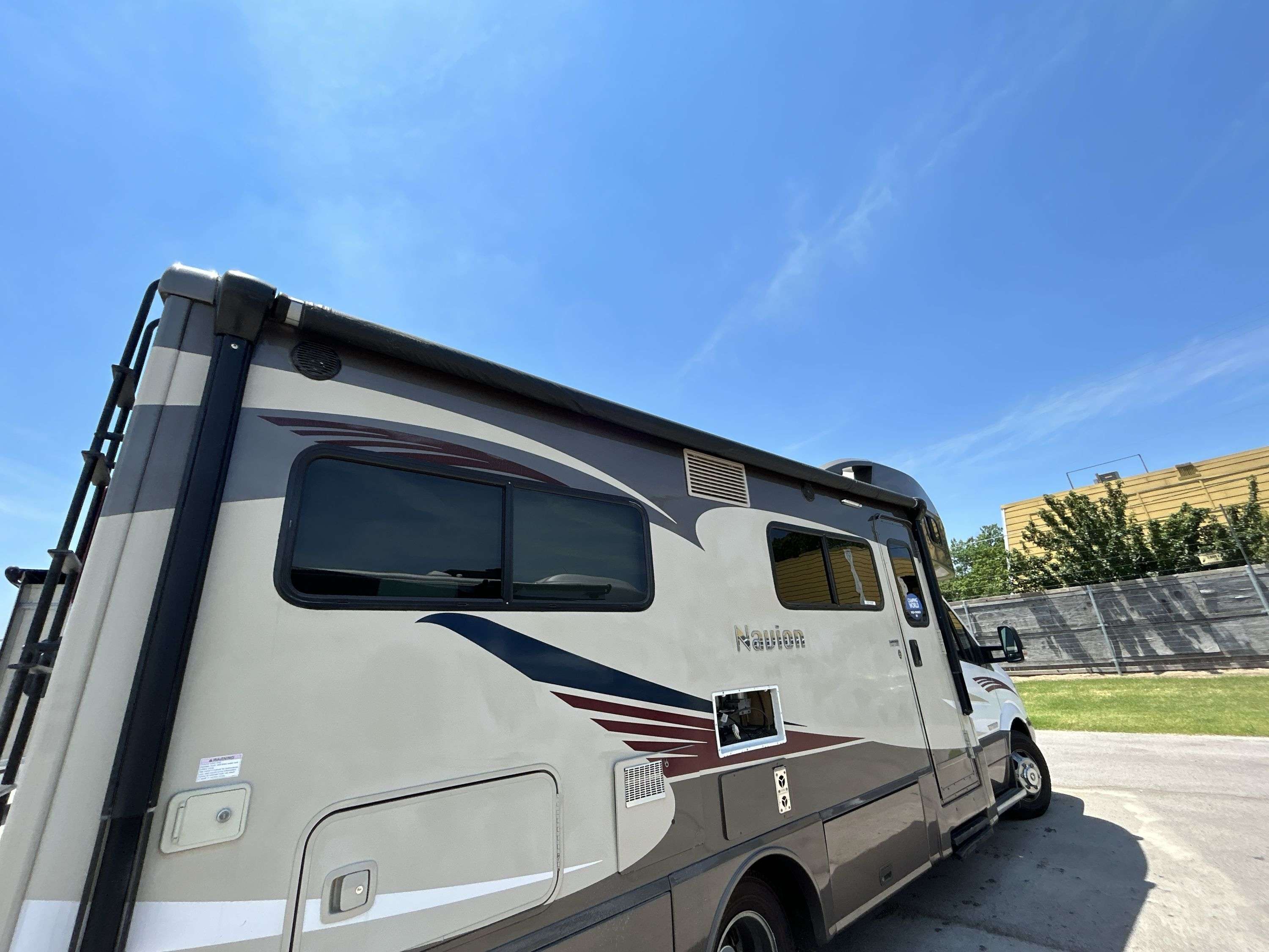 2016 WINNEBAGO NAVION 24J - Camping World
