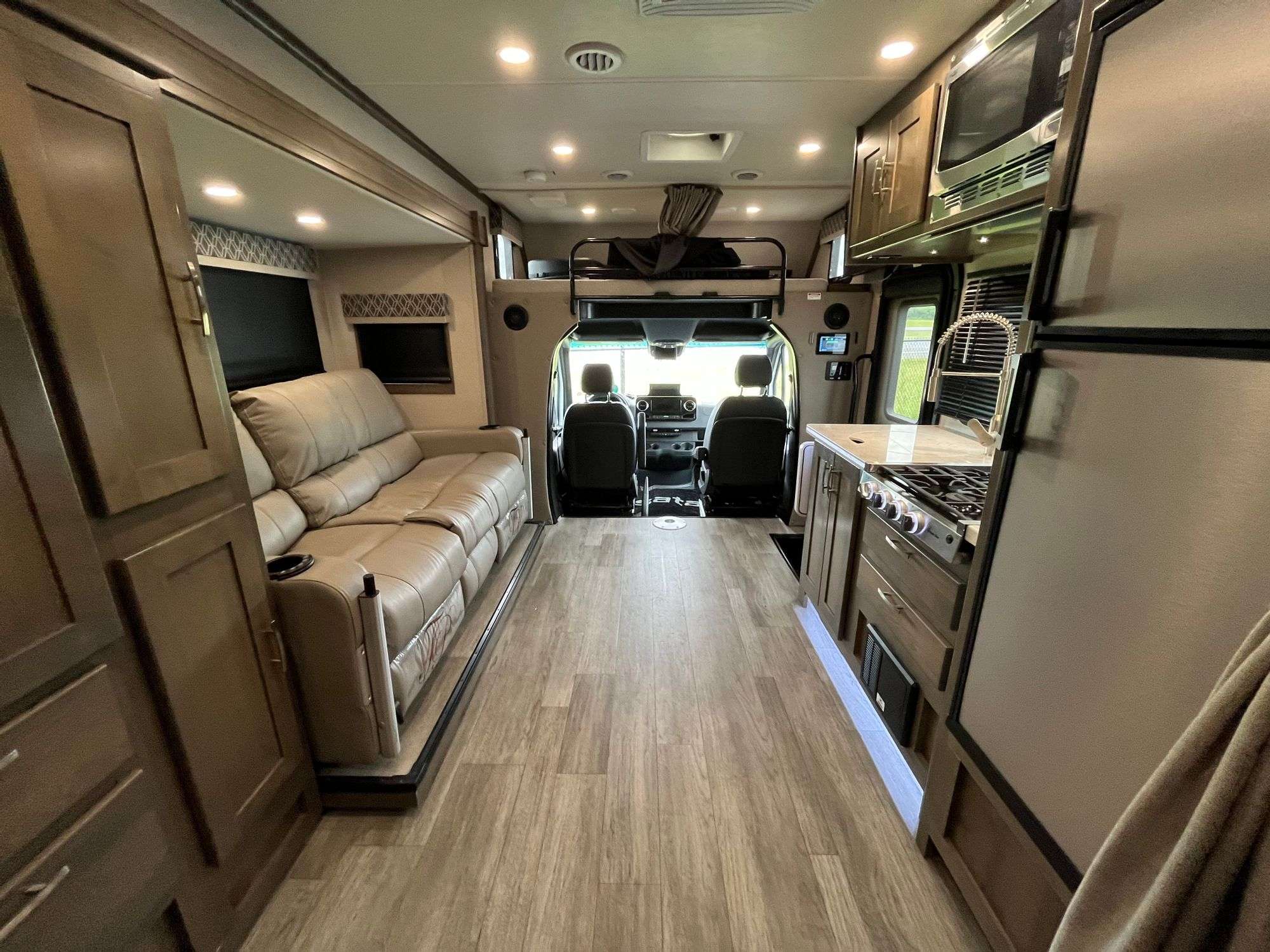 2022 DYNAMAX ISATA 3 24FW - Camping World