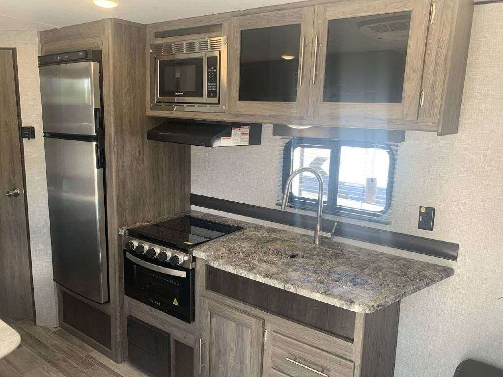 2023 CROSSROADS ZINGER 252BH - NEW - Camping World