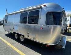 2020 AIRSTREAM INTERNATIONAL SERENITY 25FB QUEEN - Camping World