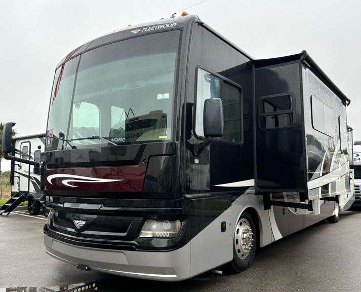 2019 FLEETWOOD PACE ARROW LXE 38F - Camping World