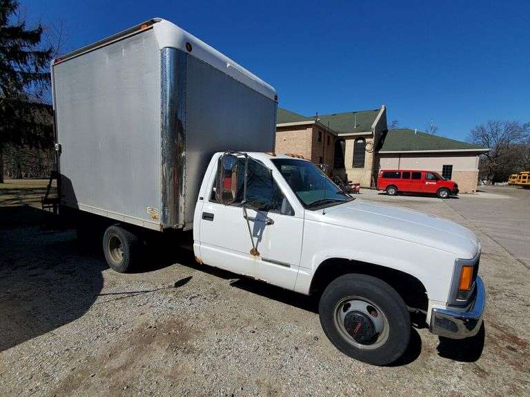 1998 GMC Sierra Box Truck - CIS Auctions