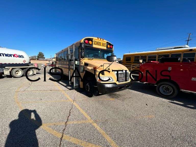 2012 BLUEBIRD BB CONVENTIONAL W/ 6.7L CUMMINS - CIS Auctions