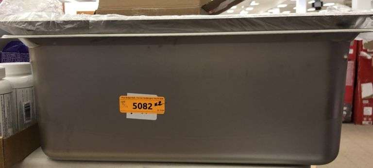 2) Large Cambros - Prime Time Auctions, Inc.