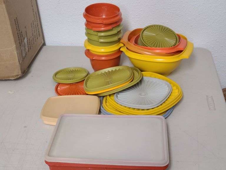 Tupperware Containers - Prime Time Auctions, Inc.