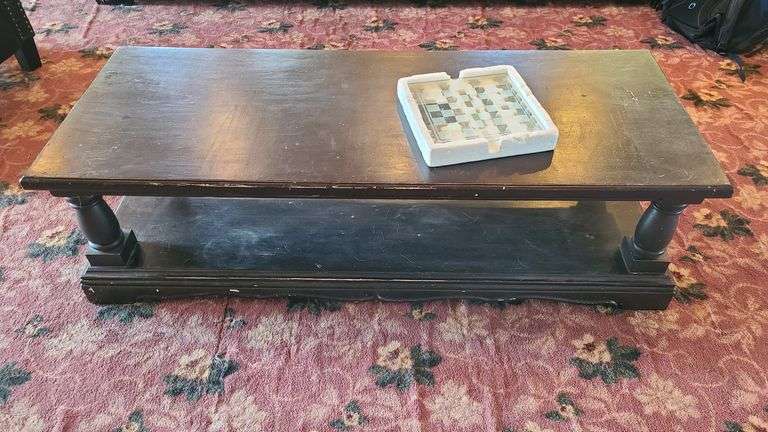 Coffee Table, Glass Chess Set - Prime Time Auctions, Inc.