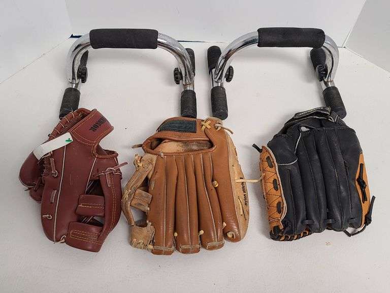 3) Baseball Mitts, Push Up Bars - Prime Time Auctions, Inc.