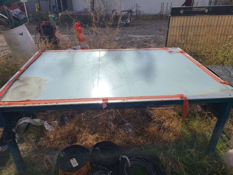 Backlit Glass Top Table - Prime Time Auctions, Inc.