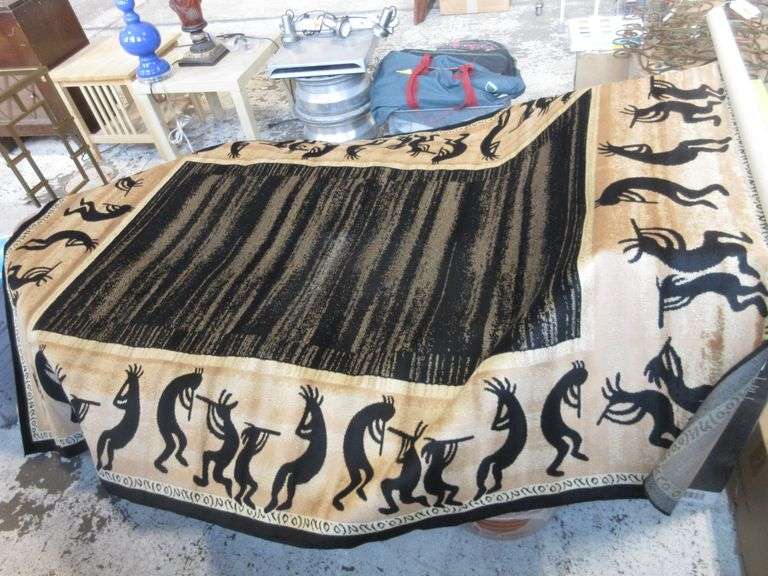 Phoenix Collection Rug - Prime Time Auctions, Inc.