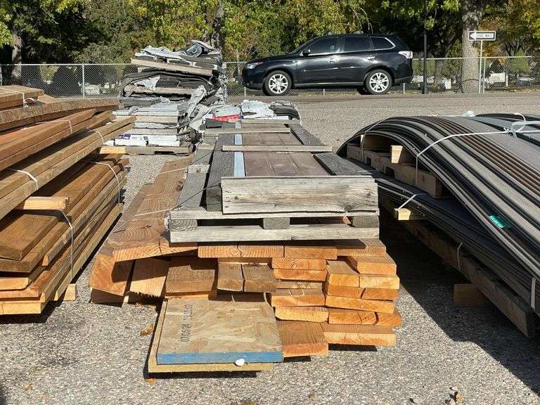 Bundle of Lumber: - Prime Time Auctions, Inc.
