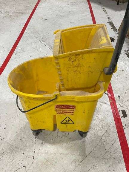 Rubbermaid Mop Bucket - Prime Time Auctions, Inc.