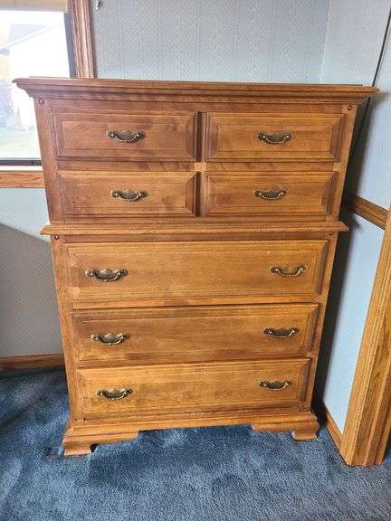 Five Drawer Dresser - Prime Time Auctions, Inc.