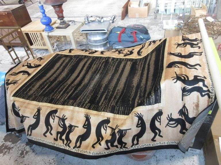 Phoenix Collection Rug - Prime Time Auctions, Inc.