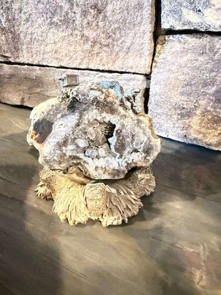 Decorative Geode - Prime Time Auctions, Inc.