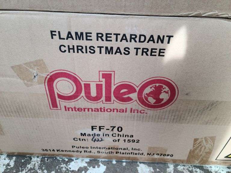 Puleo Christmas Tree - Prime Time Auctions, Inc.
