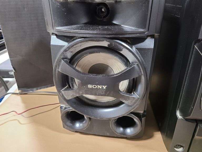Sony Boombox With Speakers - Prime Time Auctions, Inc.