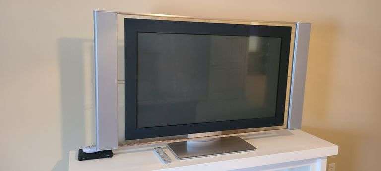 Sony Plasma TV, Sony Media Receiver - Prime Time Auctions, Inc.