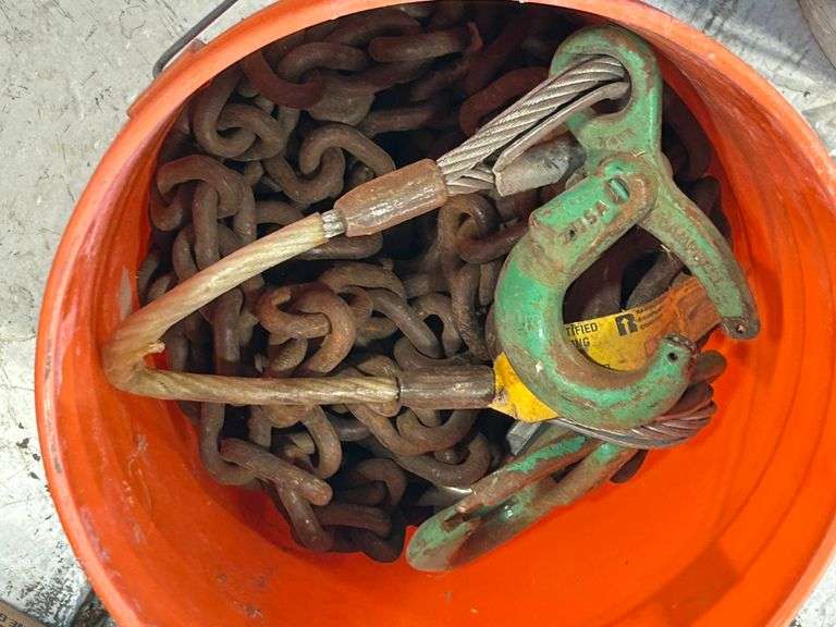 3) Buckets of Chains - Prime Time Auctions, Inc.