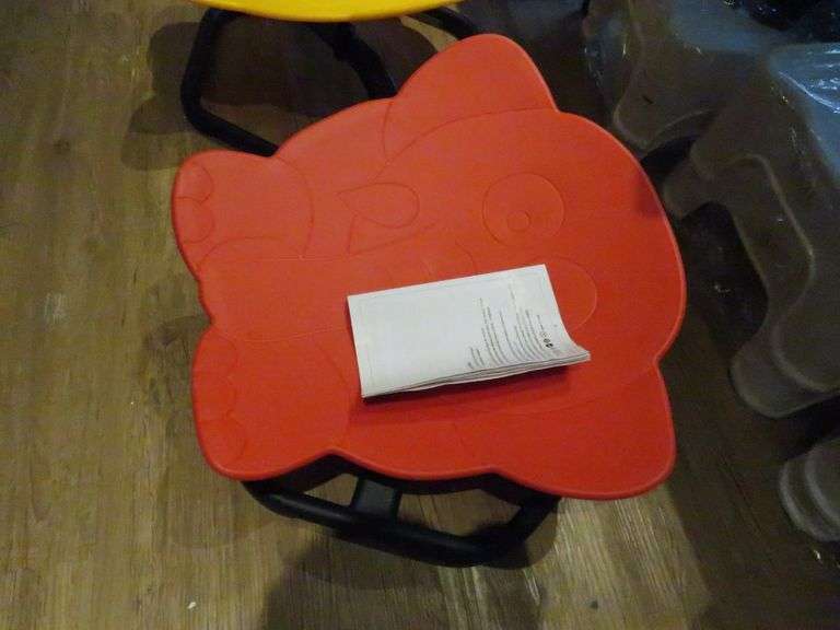2) Kids Toy Swivel Chair - Prime Time Auctions, Inc.