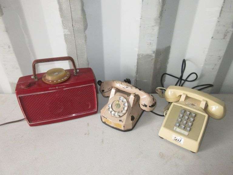 Vintage General Electric Tube Radio, Dial Phone and Push Button Phone ...