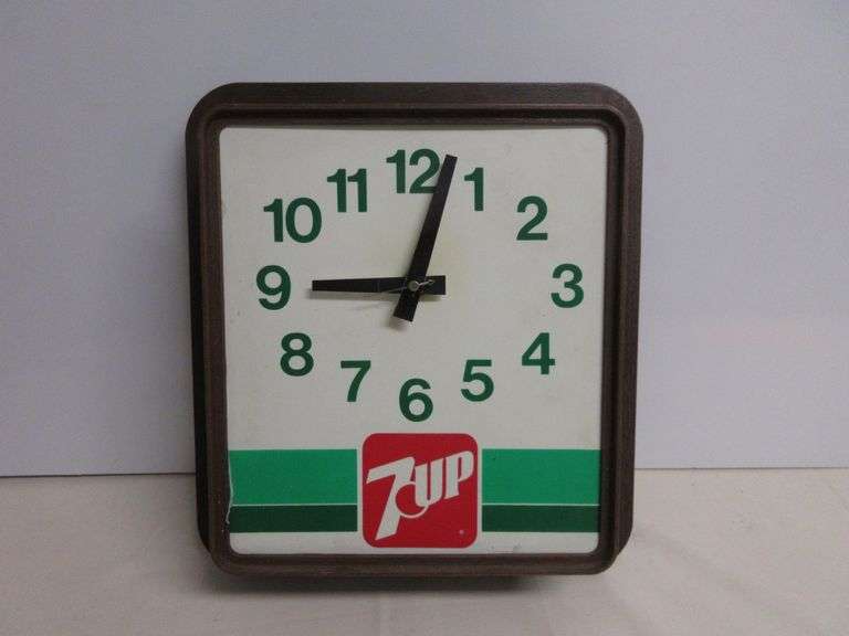 7UP Clock - Prime Time Auctions, Inc.
