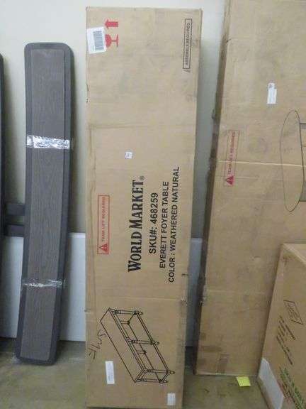 World Market Everett Foyer Table - Prime Time Auctions, Inc.