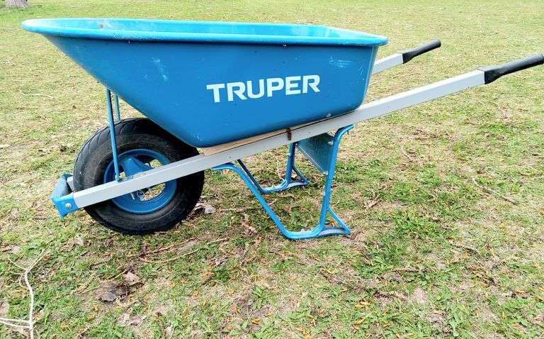 Truper Wheelbarrow - Prime Time Auctions, Inc.