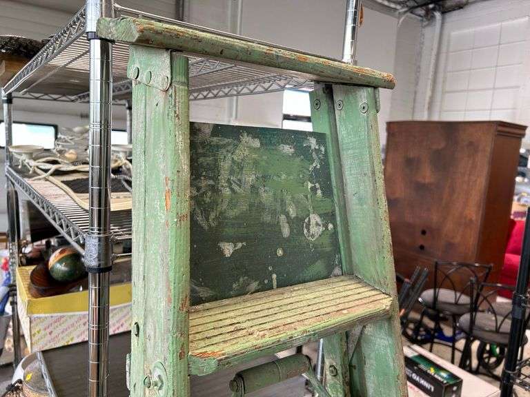 Painted Ladder - Prime Time Auctions, Inc.