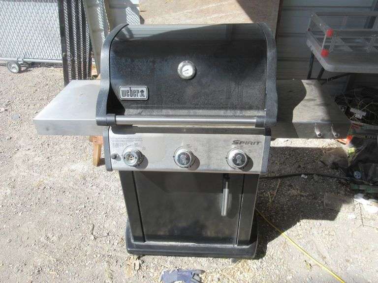 Weber BBQ Grill with Cover - Prime Time Auctions, Inc.