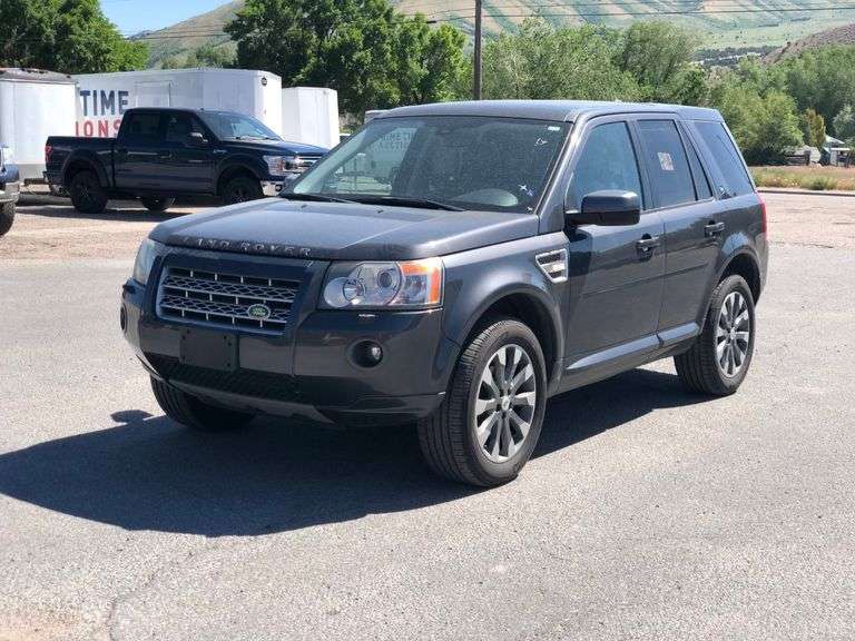 2010 Land Rover LR2 SE - Prime Time Auctions, Inc.