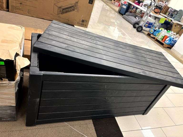 Keter Deck Box * - Prime Time Auctions, Inc.