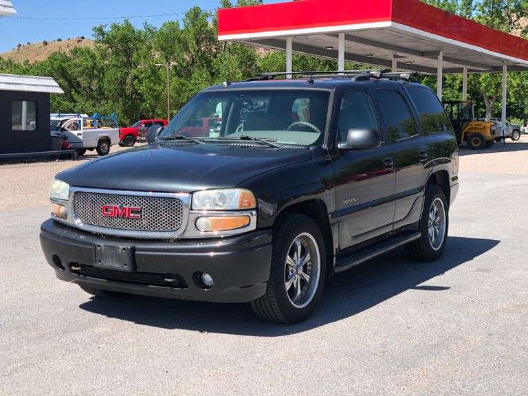 2004 GMC Yukon Luxury* - Prime Time Auctions, Inc.