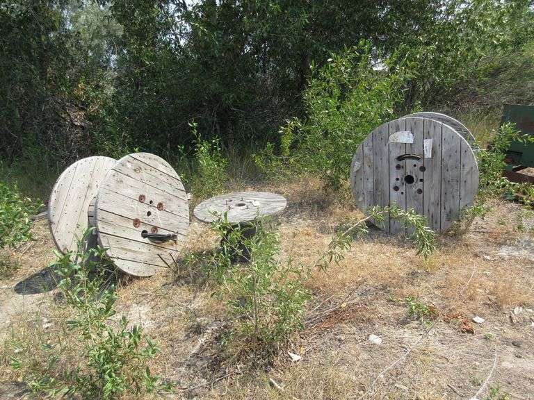 3) Spools with Wire - Prime Time Auctions, Inc.