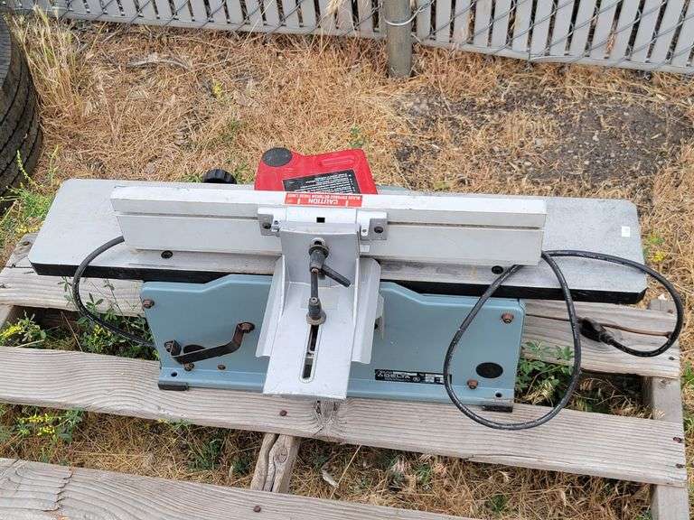 Delta 6" Variable Speed Bench Jointer - Prime Time Auctions, Inc.