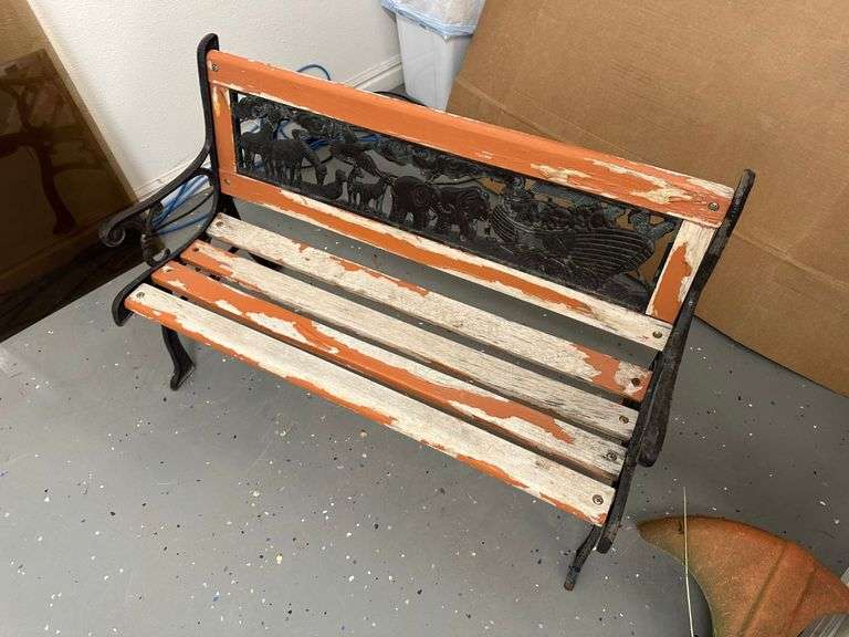 Childs Size Bench with Animal Design - Prime Time Auctions, Inc.