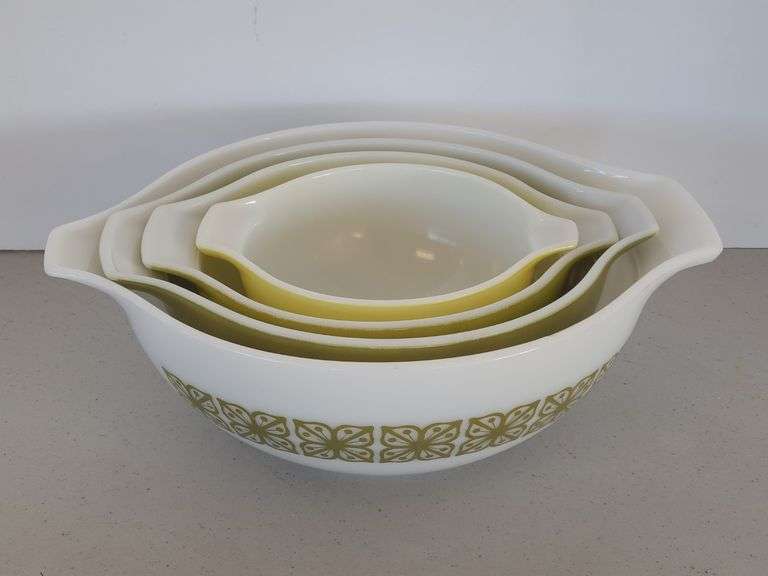 Pyrex Nesting Bowls - Prime Time Auctions, Inc.