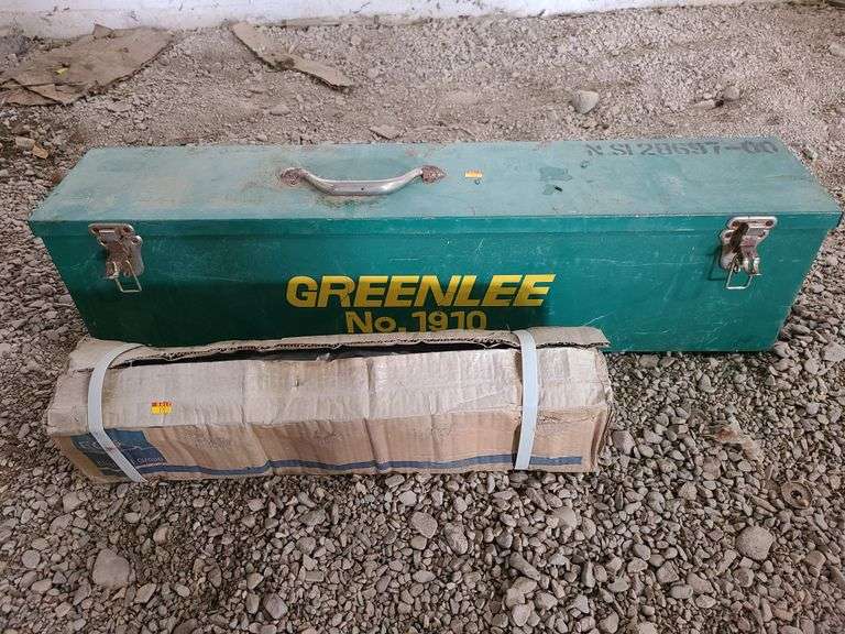 Greenlee Makeup Kit, Emt Connectors - Prime Time Auctions, Inc.