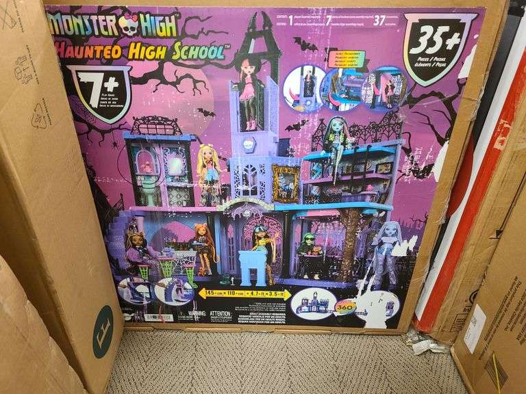 Monster High Haunted High School - Prime Time Auctions, Inc.