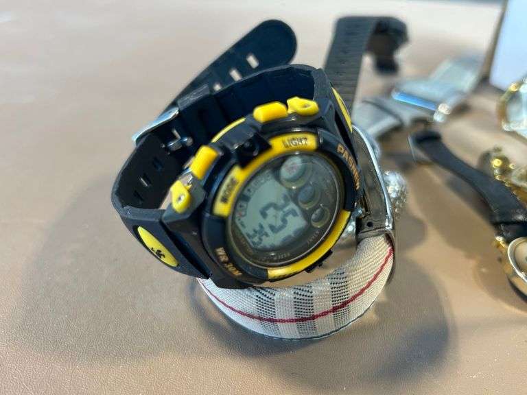 Various Watches - Prime Time Auctions, Inc.