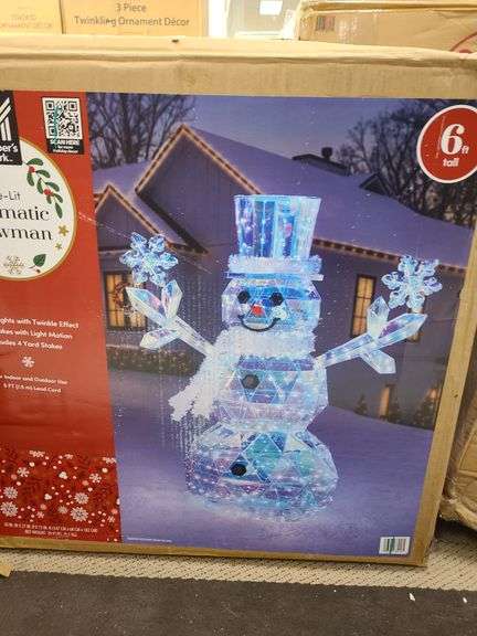 *6ft Pre-Lit Prismatic Snowman - Prime Time Auctions, Inc.