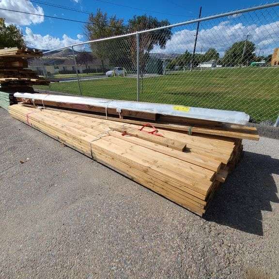 Bundle of Construction Lumber - Prime Time Auctions, Inc.