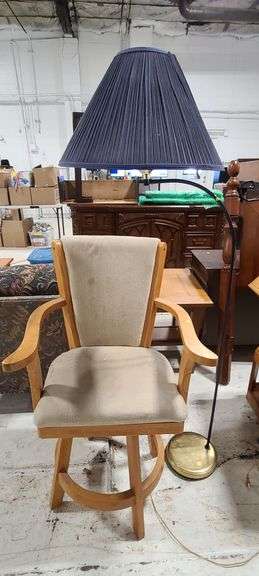 Lamp*, Chair - Prime Time Auctions, Inc.