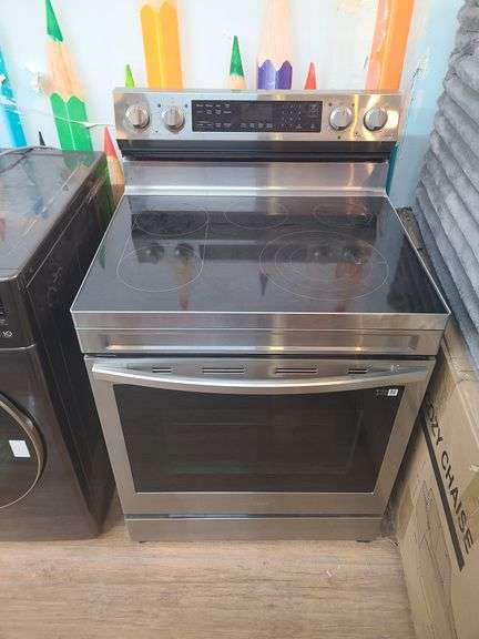 Samsung Smart Things Electric Range - Prime Time Auctions, Inc.