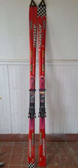 Atomic Beta Race Skis - Prime Time Auctions, Inc.