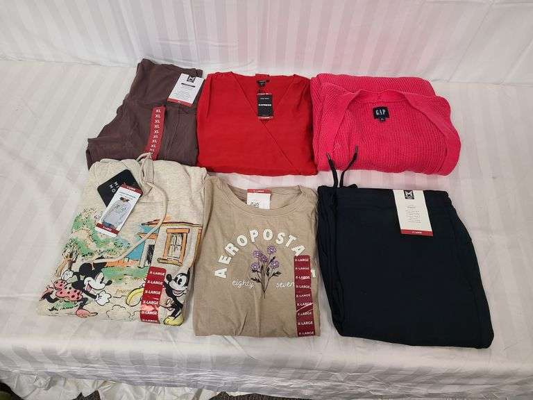 6) Articles of Women's X-Large Clothing - Prime Time Auctions, Inc.