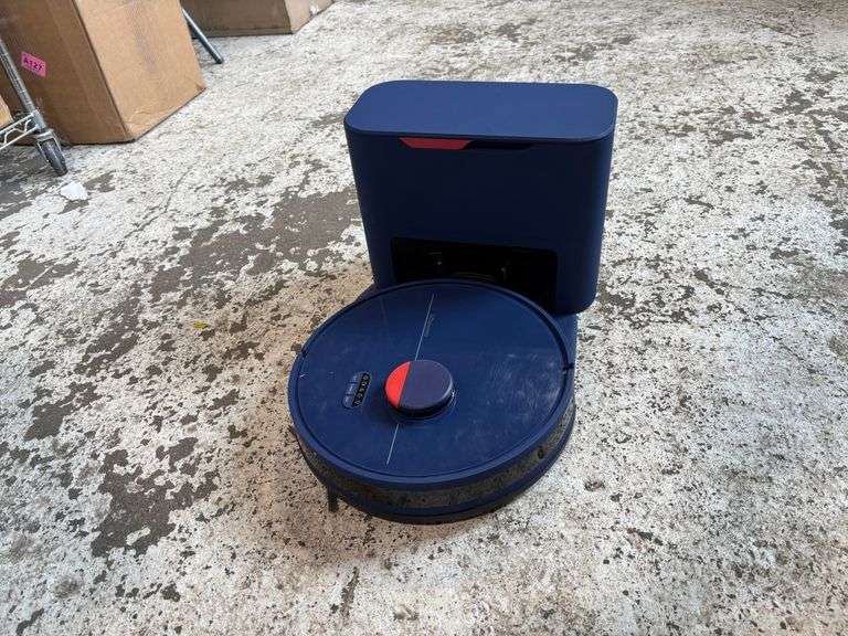BobSweep Robotic Vacuum - Prime Time Auctions, Inc.