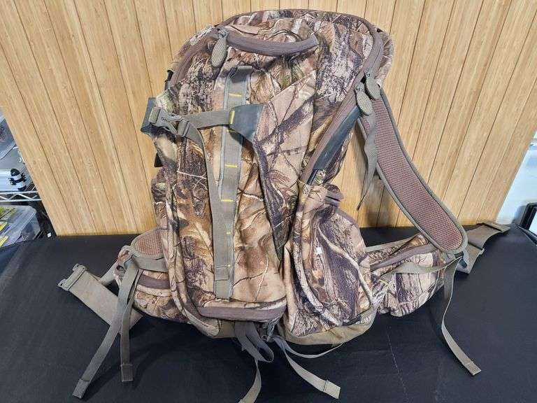 Badlands Hunting Backpack - Prime Time Auctions, Inc.