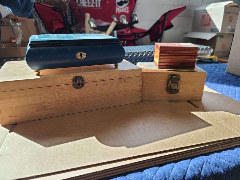 4) Trinket Boxes - Prime Time Auctions, Inc.