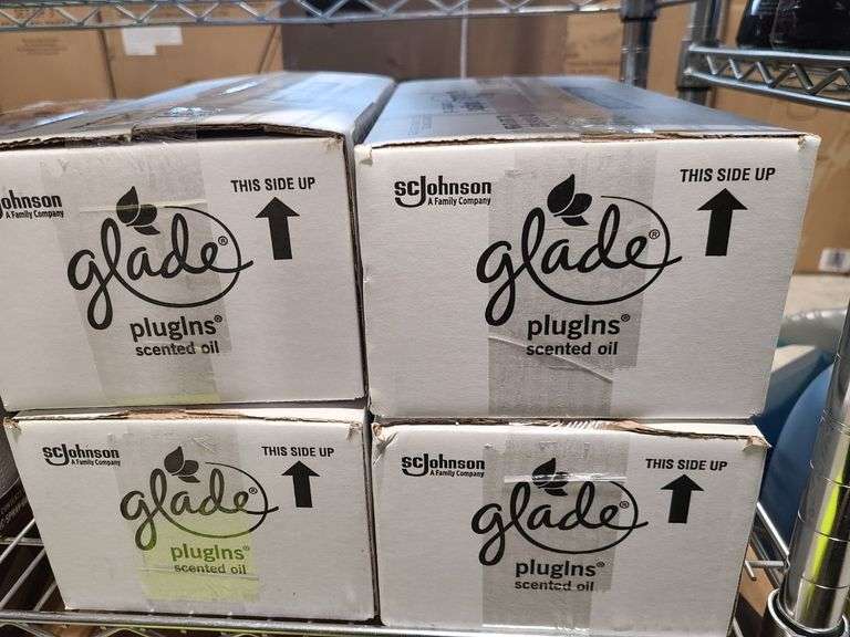 4) Boxes of Glade Plug-Ins - Prime Time Auctions, Inc.